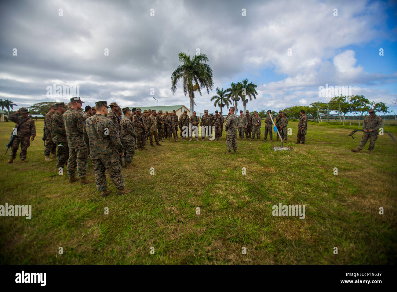 Her majestys explosive hi-res stock photography and images - Alamy