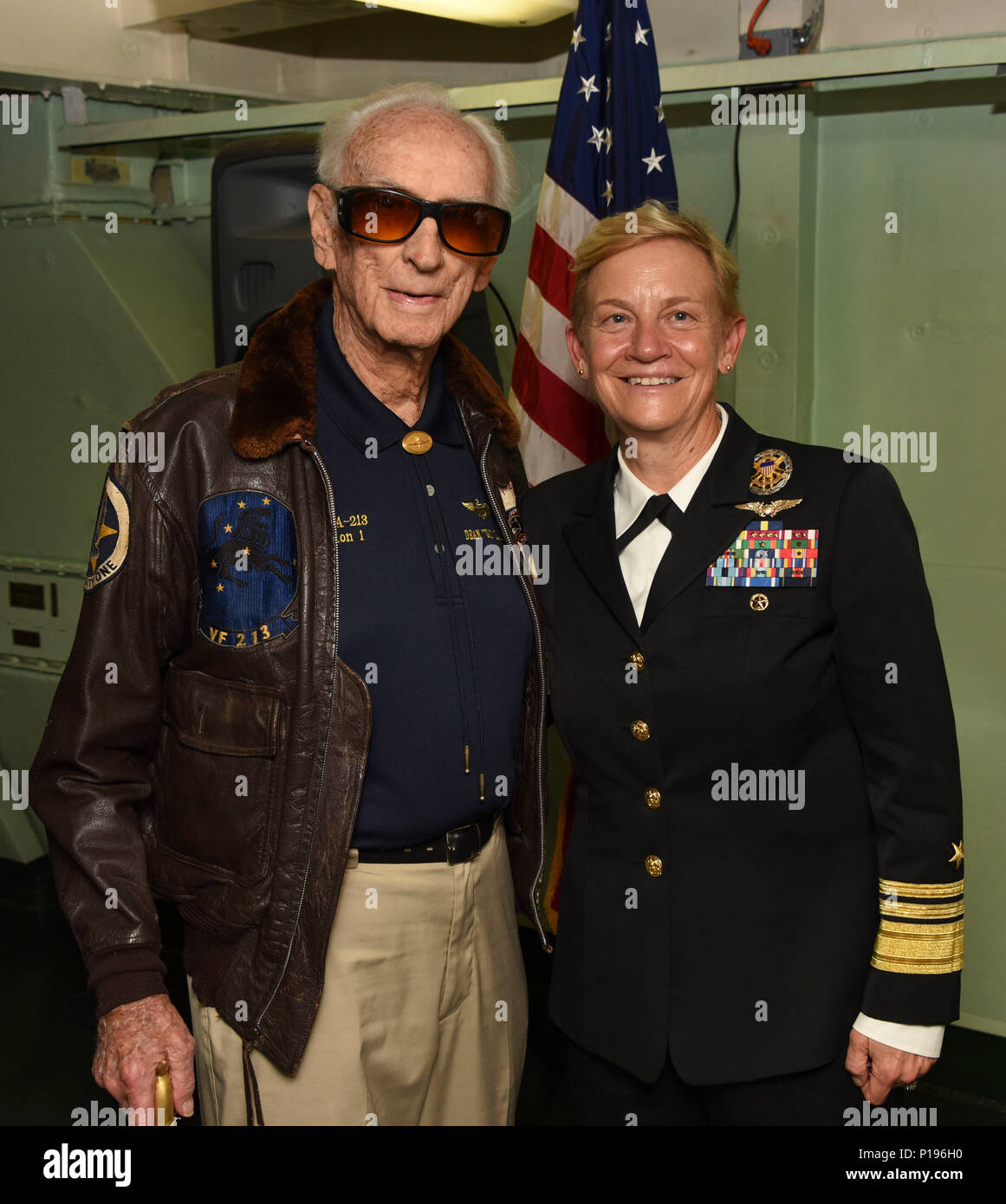 Uss hornet wwii hi-res stock photography and images - Alamy