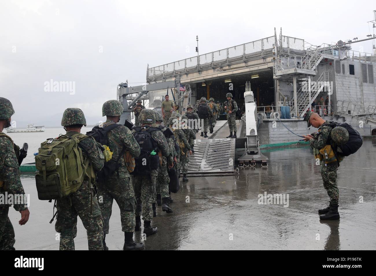 Expeditionary fast transport ship usns millinocket t epf 3 hi-res stock ...