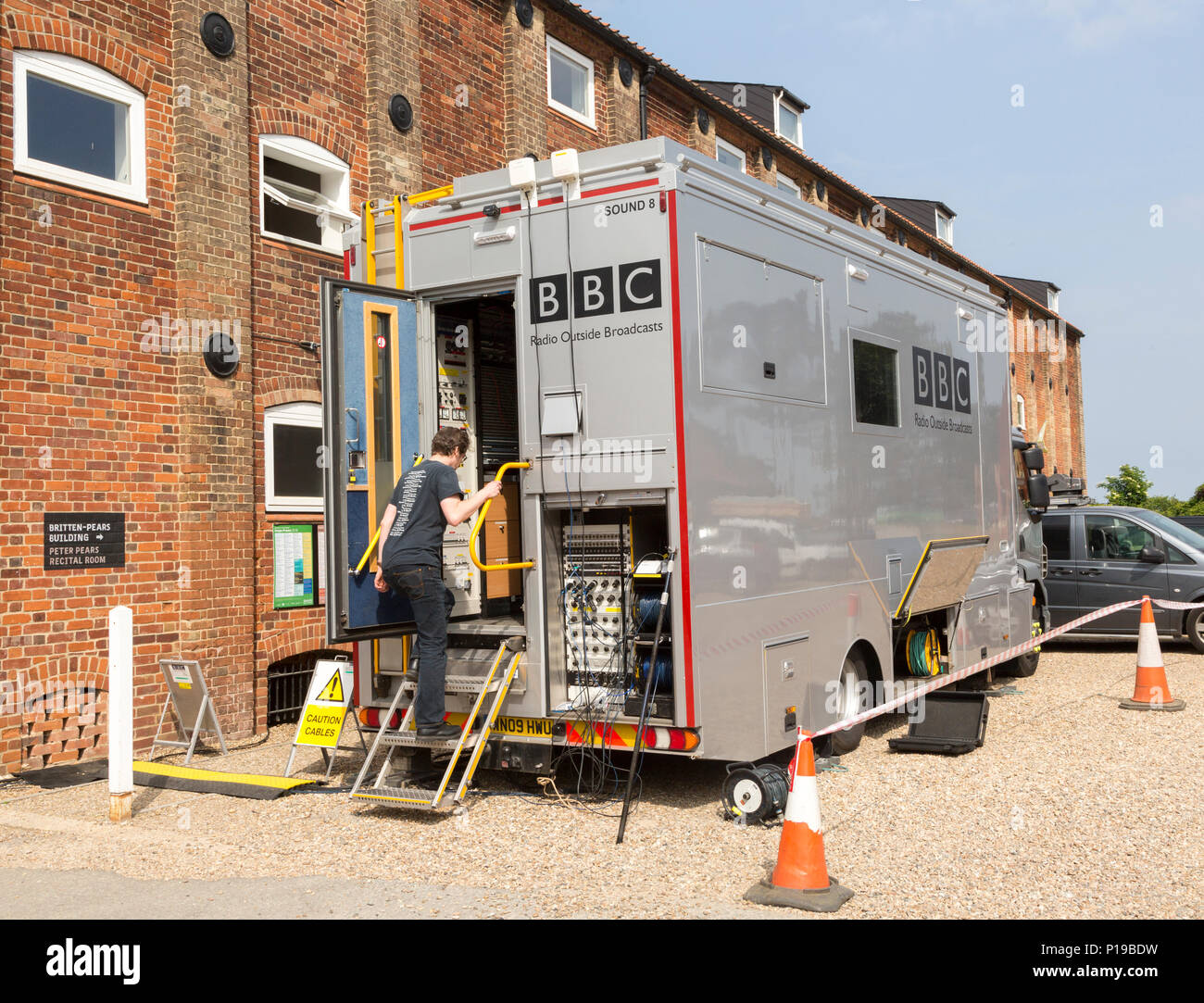 Bbc radio outside broadcasts hi-res stock photography and images - Alamy
