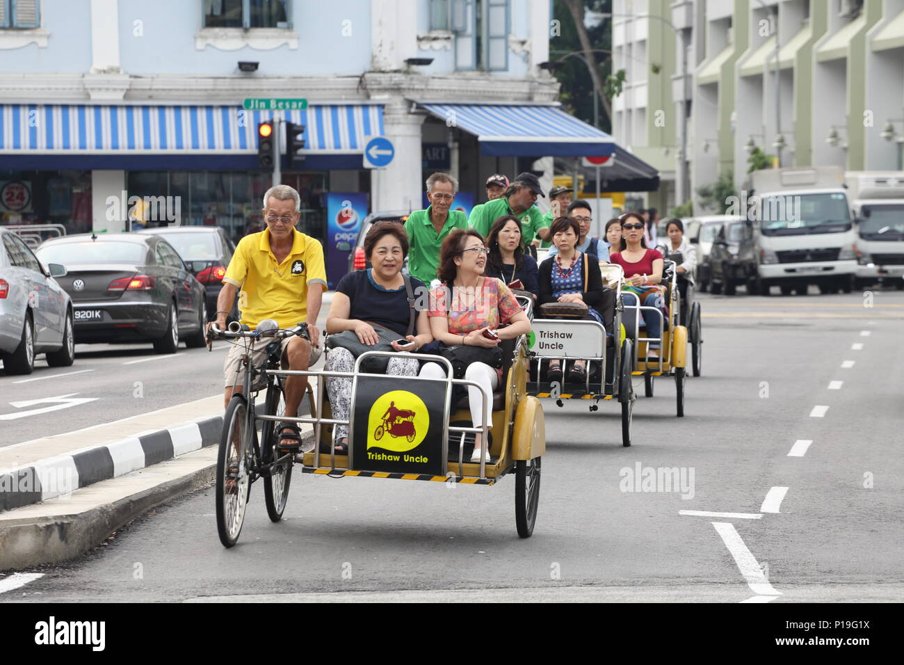 Group tourists asia hi-res stock photography and images - Alamy