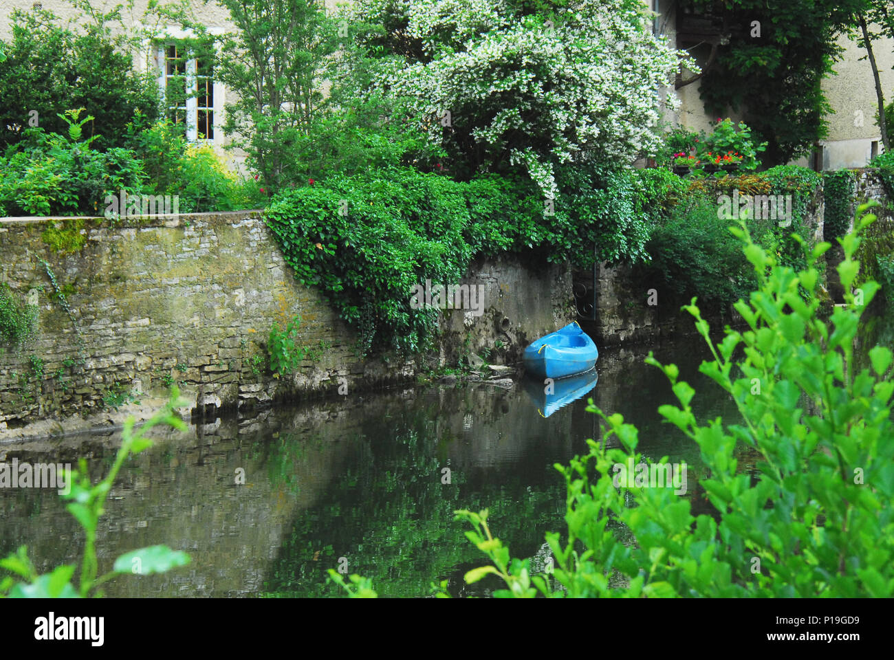 Reflections serein river hi-res stock photography and images - Alamy