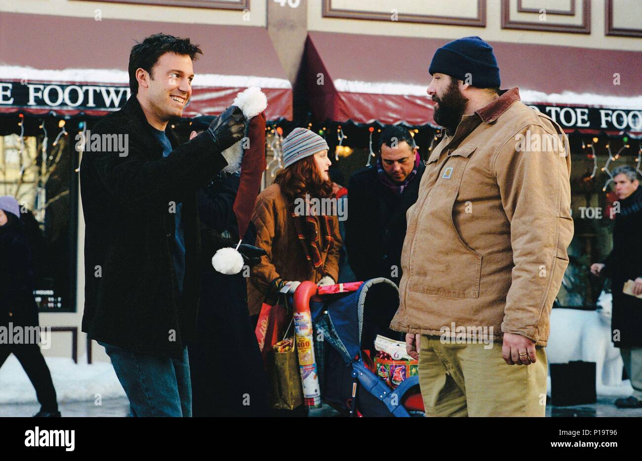Surviving christmas ben affleck hi-res stock photography and images - Alamy