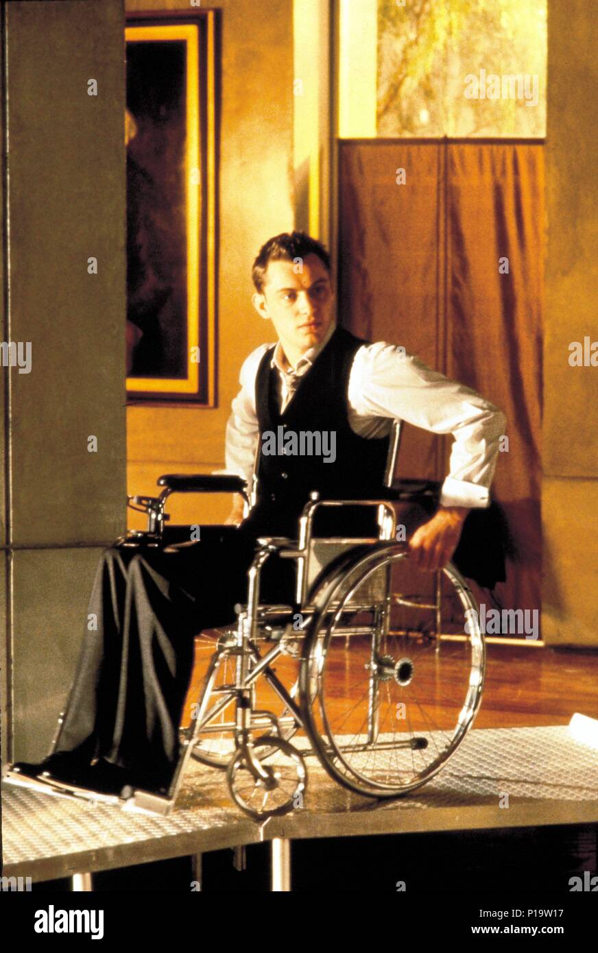 Jude law gattaca 1997 High Resolution Stock Photography and Images - Alamy
