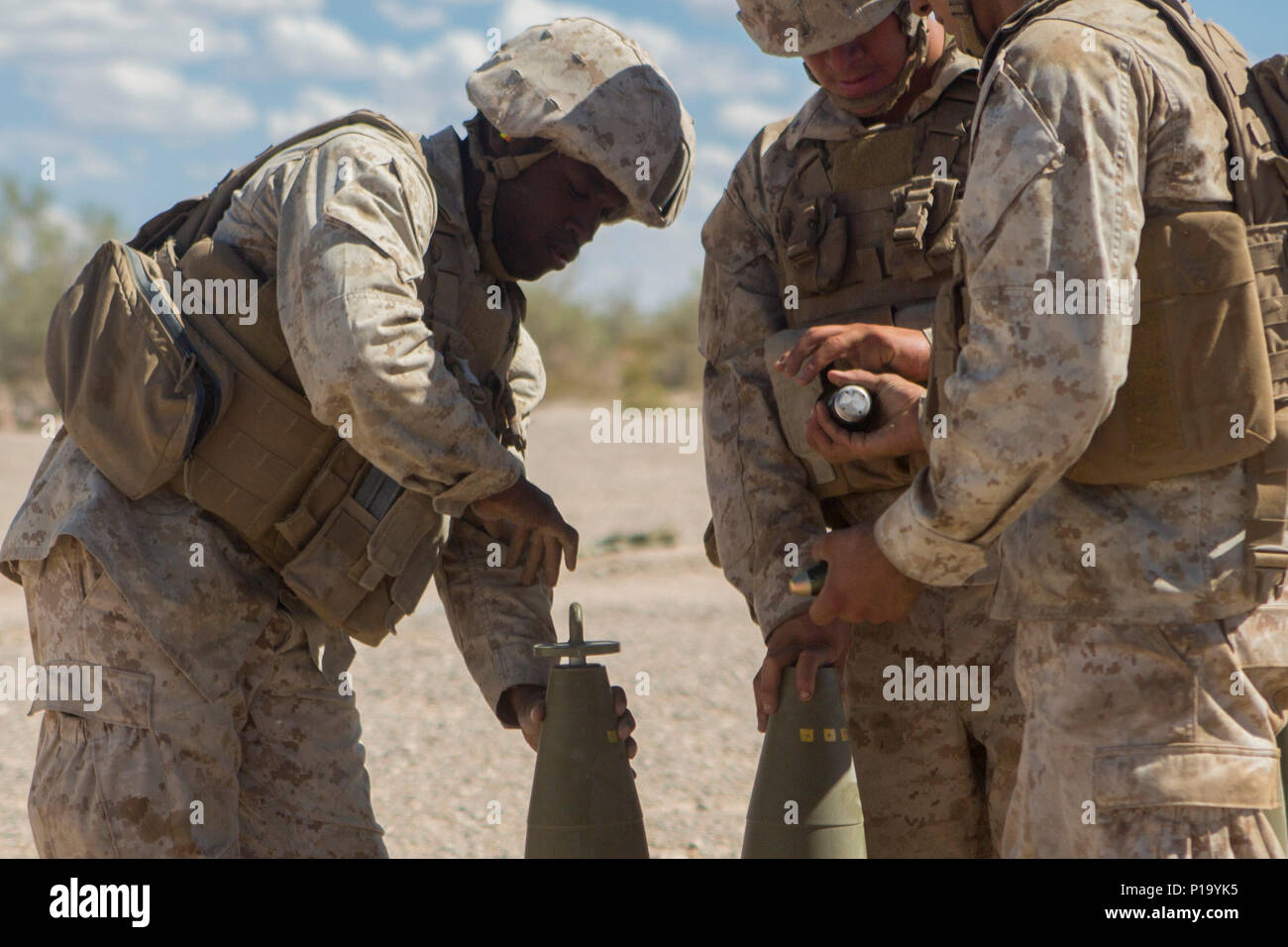 155mm m795 hi-res stock photography and images - Alamy