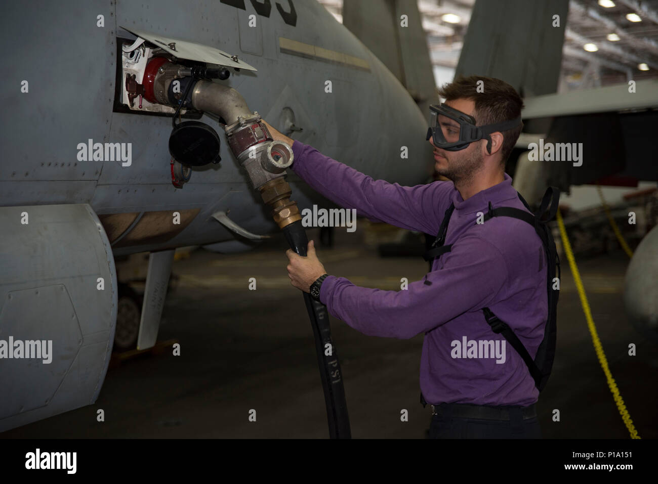 Defuels hi-res stock photography and images - Alamy