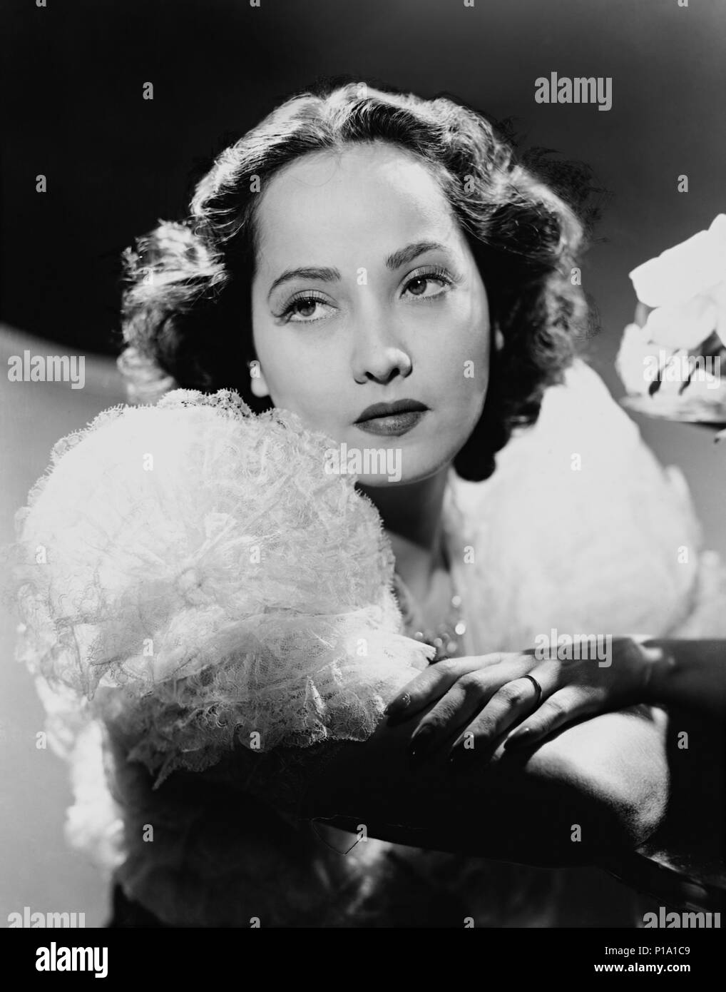 Merle Oberon Portrait Stock Photos & Merle Oberon Portrait Stock Images ...