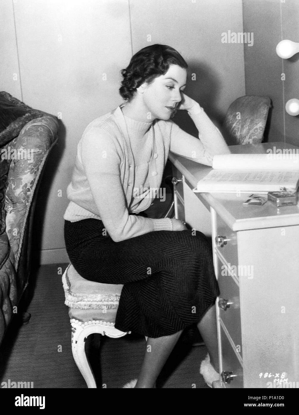 Original Film Title: NIGHT MUST FALL. English Title: NIGHT MUST FALL ...