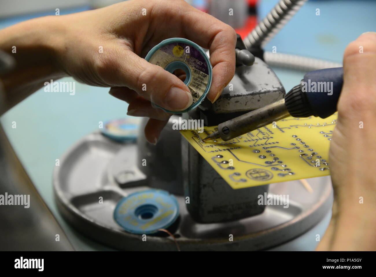 2m program hi-res stock photography and images - Alamy