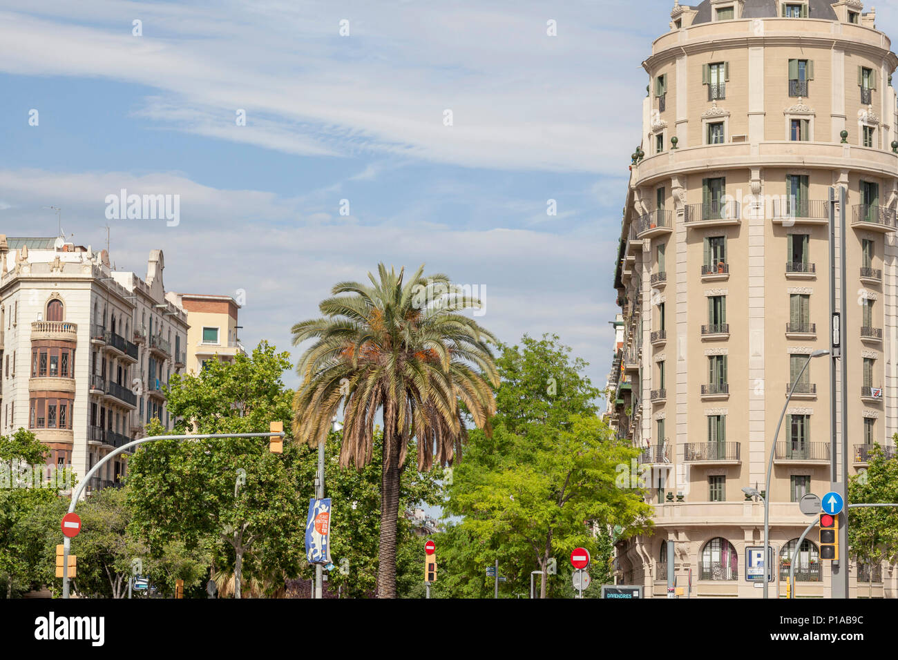 Street view, classic buildings,city center of Barcelona Stock Photo - Alamy
