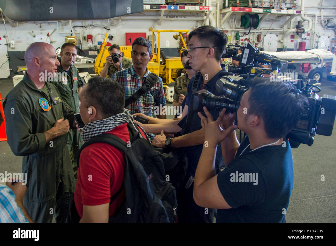 161006-N-TH560-287 SOUTH CHINA SEA (Oct. 6, 2016) Lt. Col. Matthew ...