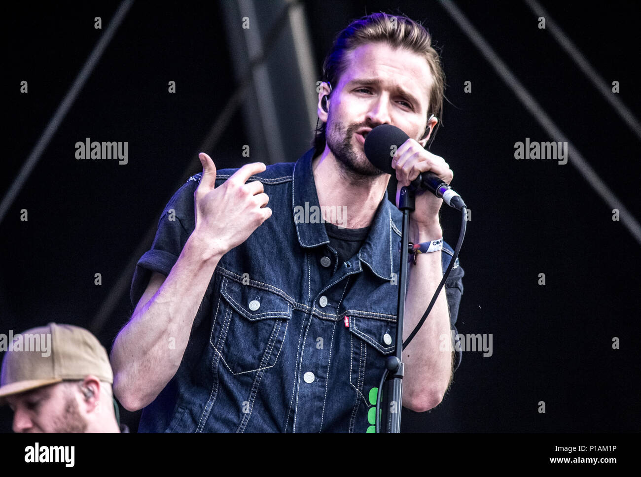 Wild Beasts Hayden Thorpe performing live at Common People Southampton ...