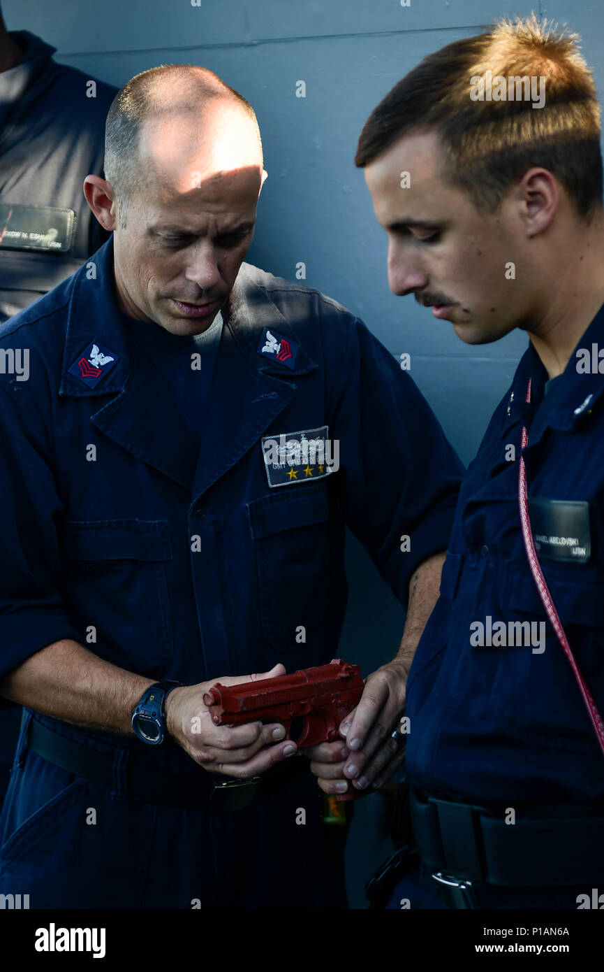 161003-N-FP878-023 MEDITERRANEAN SEA (Oct. 3, 2016) Petty Officer 1st ...