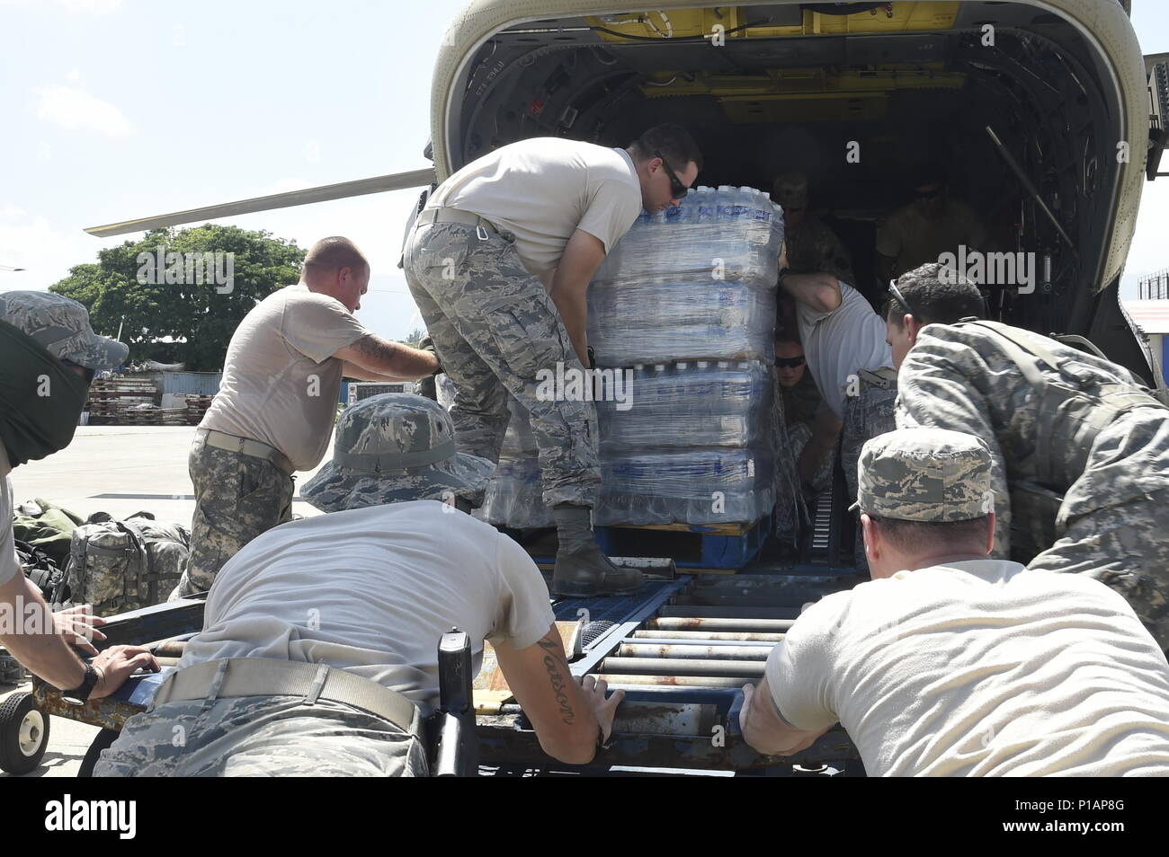 621 contingency response wing hi-res stock photography and images - Alamy