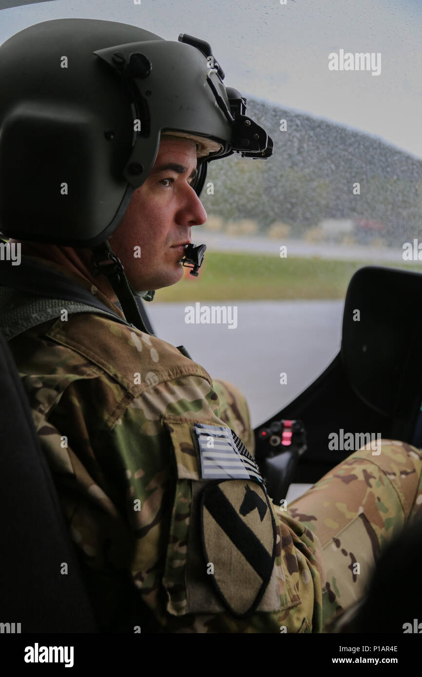 U.S. Army Chief Warrant Officer Mark Mclaughlin of Joint Multinational ...