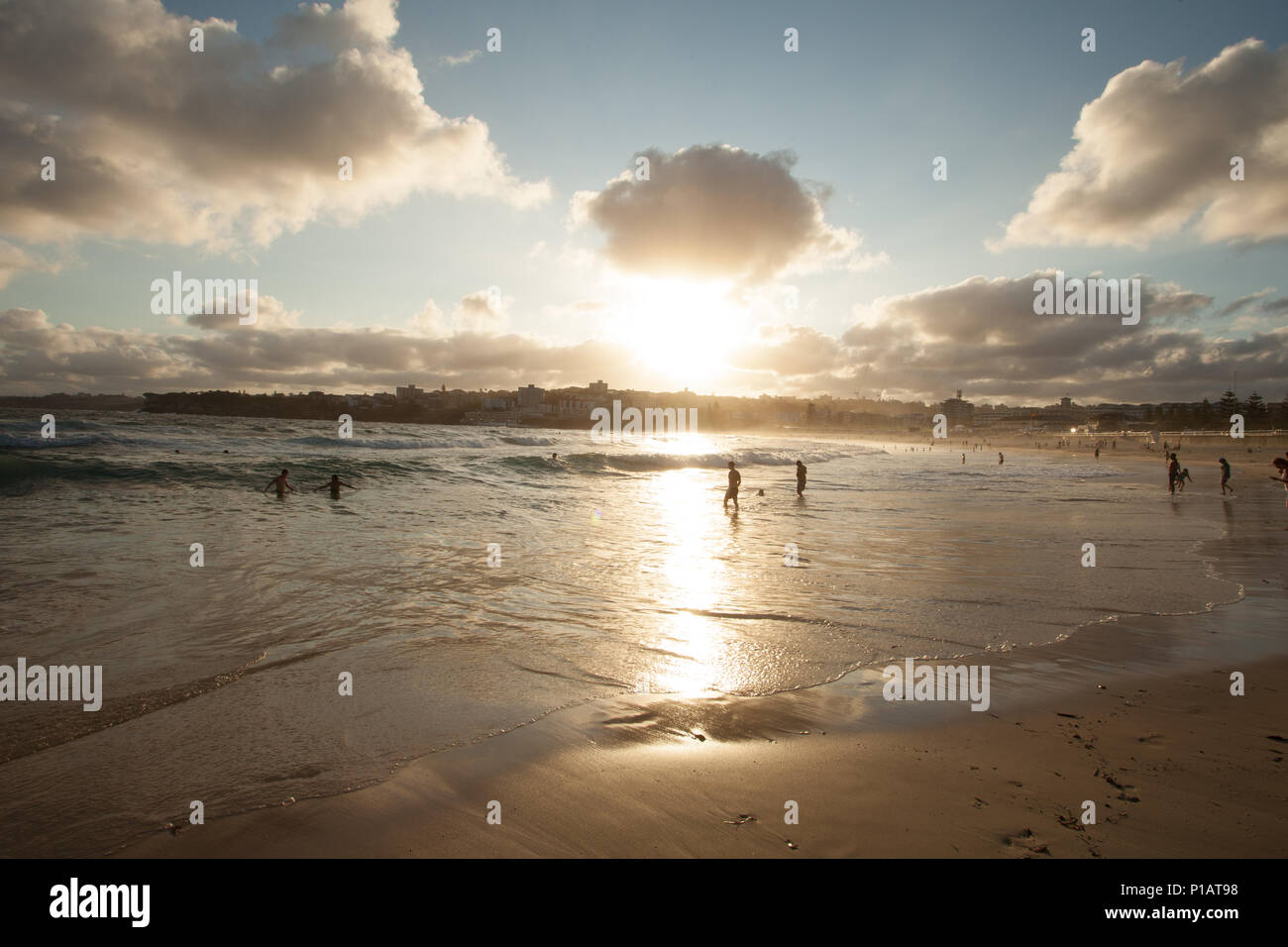 Bondi beach sunset hi-res stock photography and images - Alamy