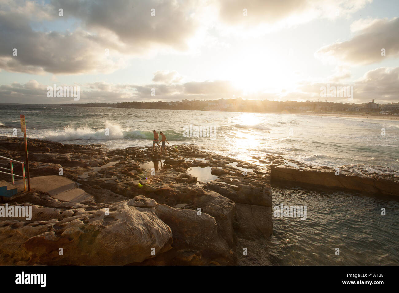 Sunset at bondi hi-res stock photography and images - Alamy
