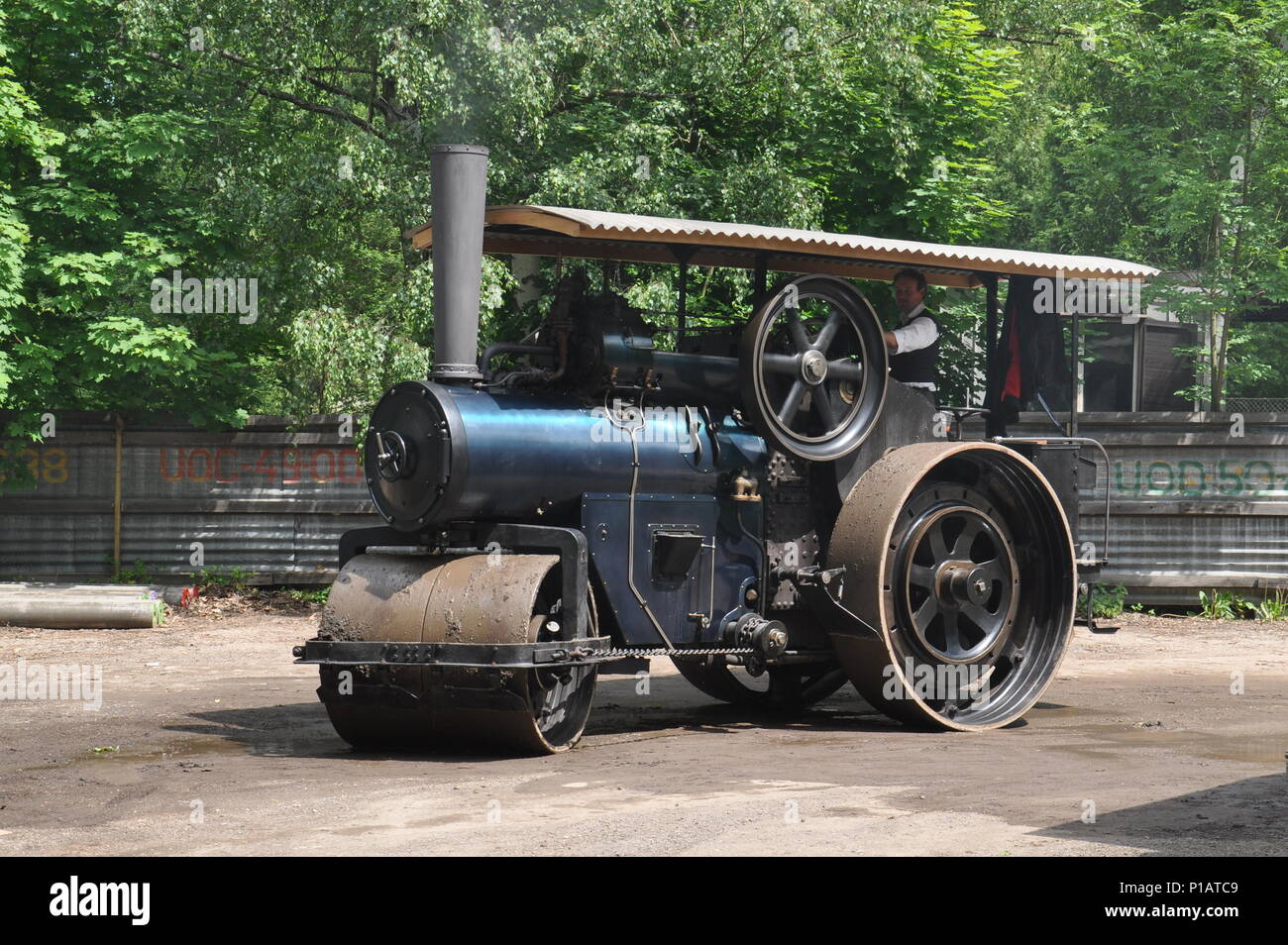 Steam cylinder hi-res stock photography and images - Alamy