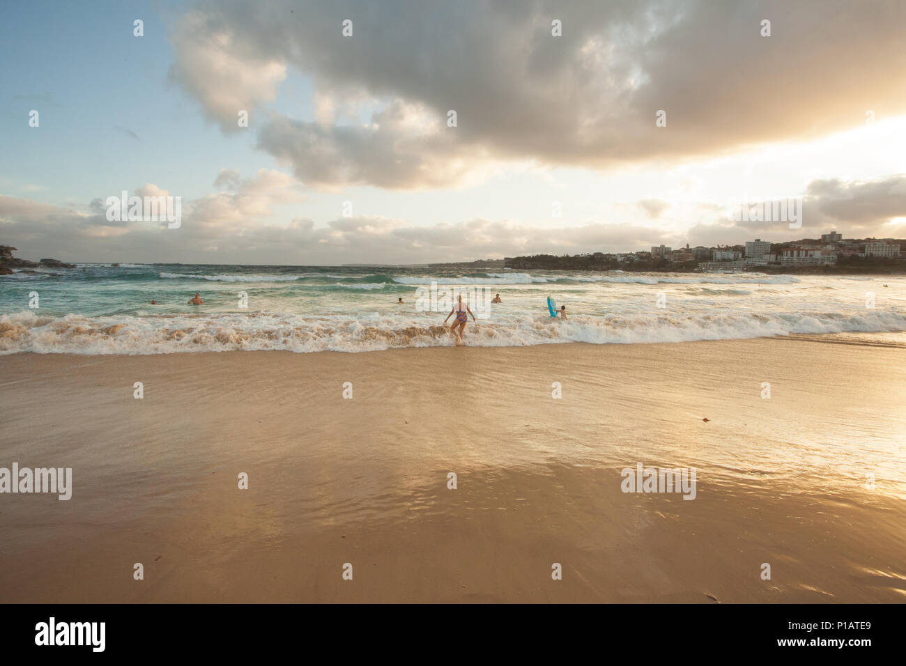 Bondi beach sunset hi-res stock photography and images - Alamy