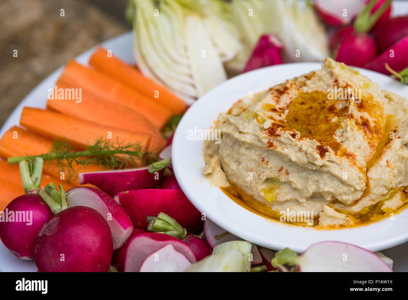 Crudites with hummus Stock Photo - Alamy