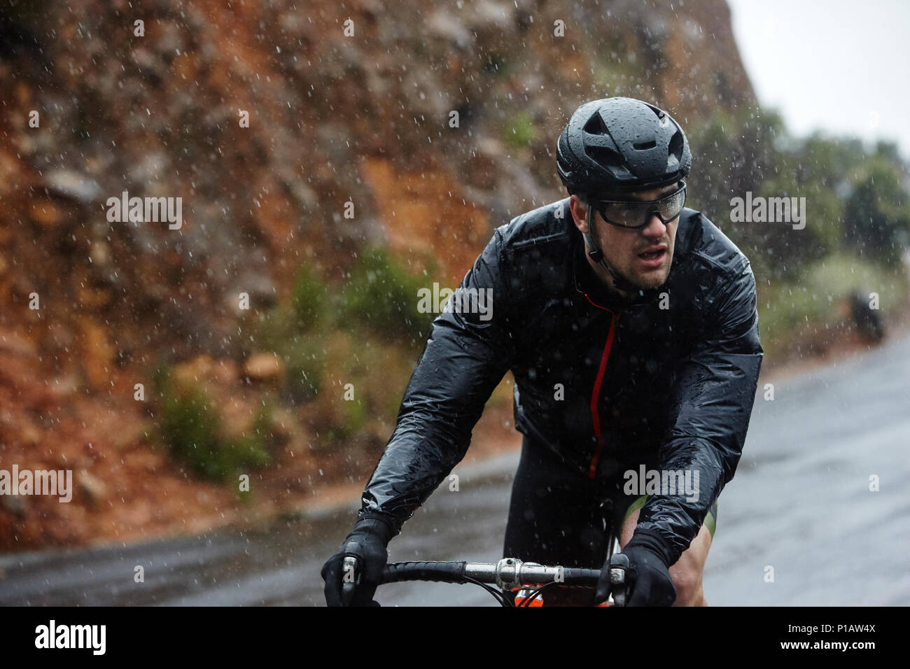 Man cycling hi-res stock photography and images - Alamy