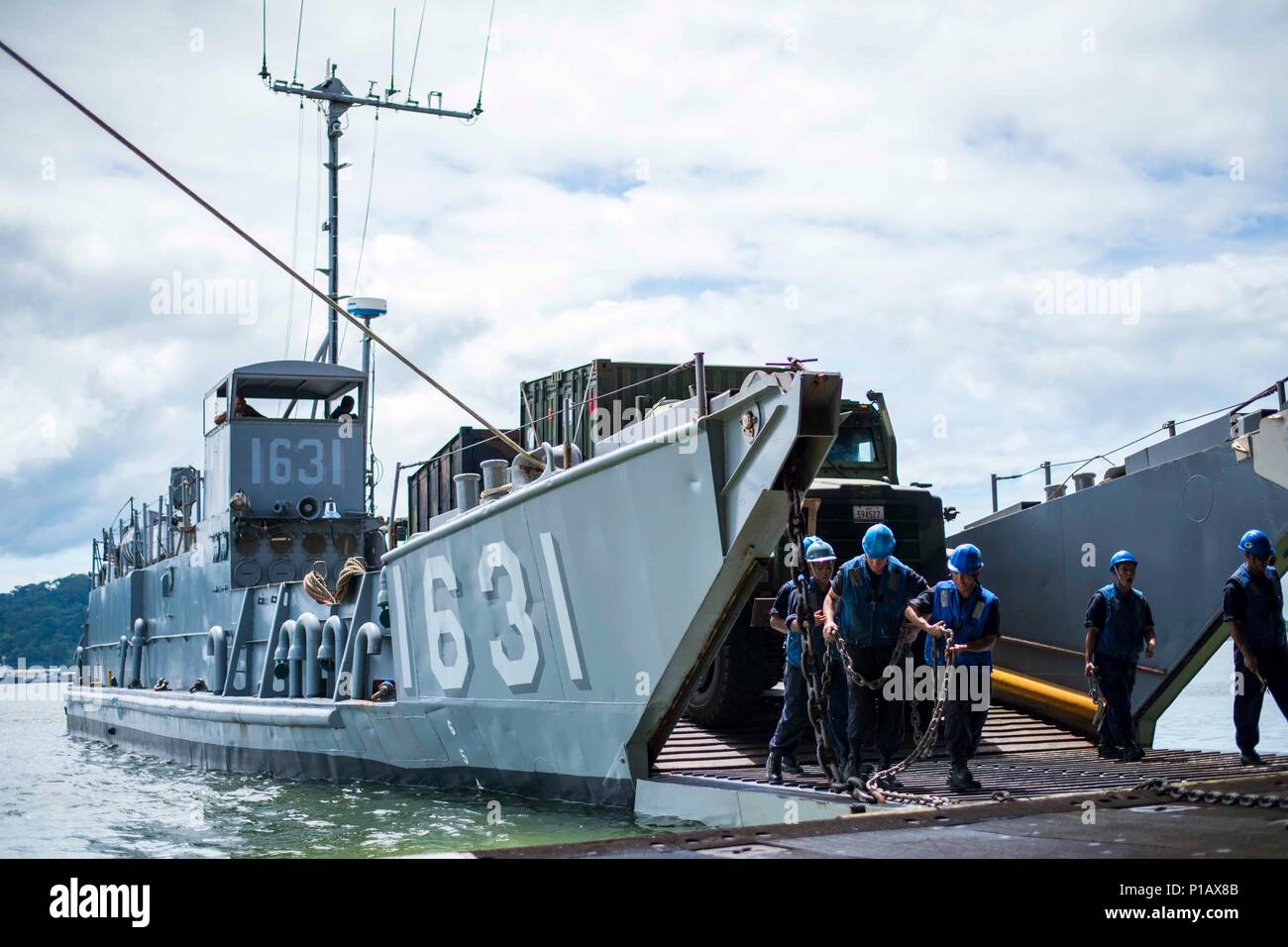 161005-N-JH293-181 SUBIC BAY, Philippines (Oct. 5, 2016) Sailors aboard ...