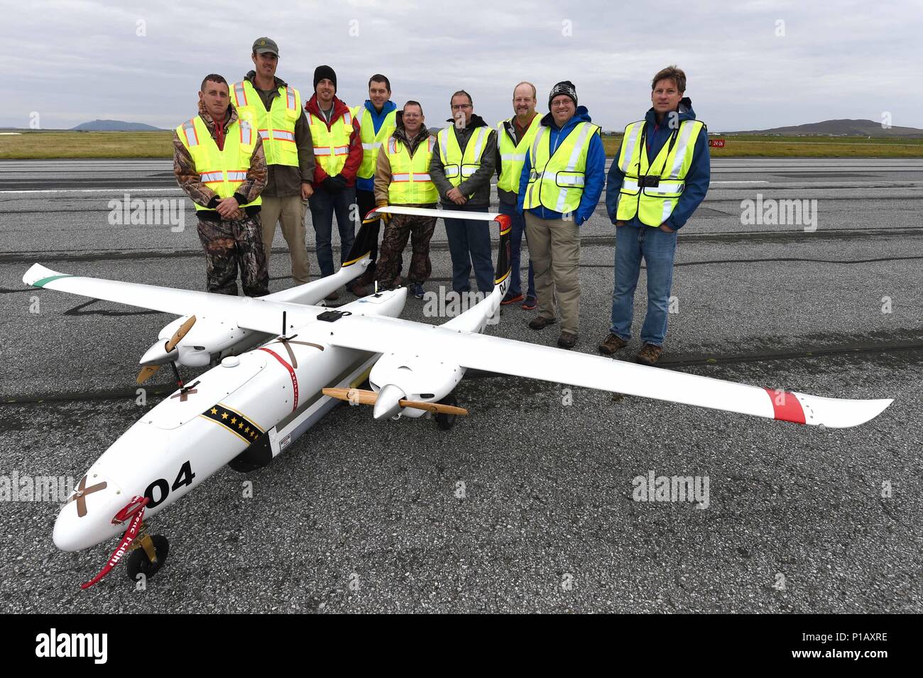161008-N-OH194-161 BENBECULA, United Kingdom (Oct. 8, 2016) Researchers ...