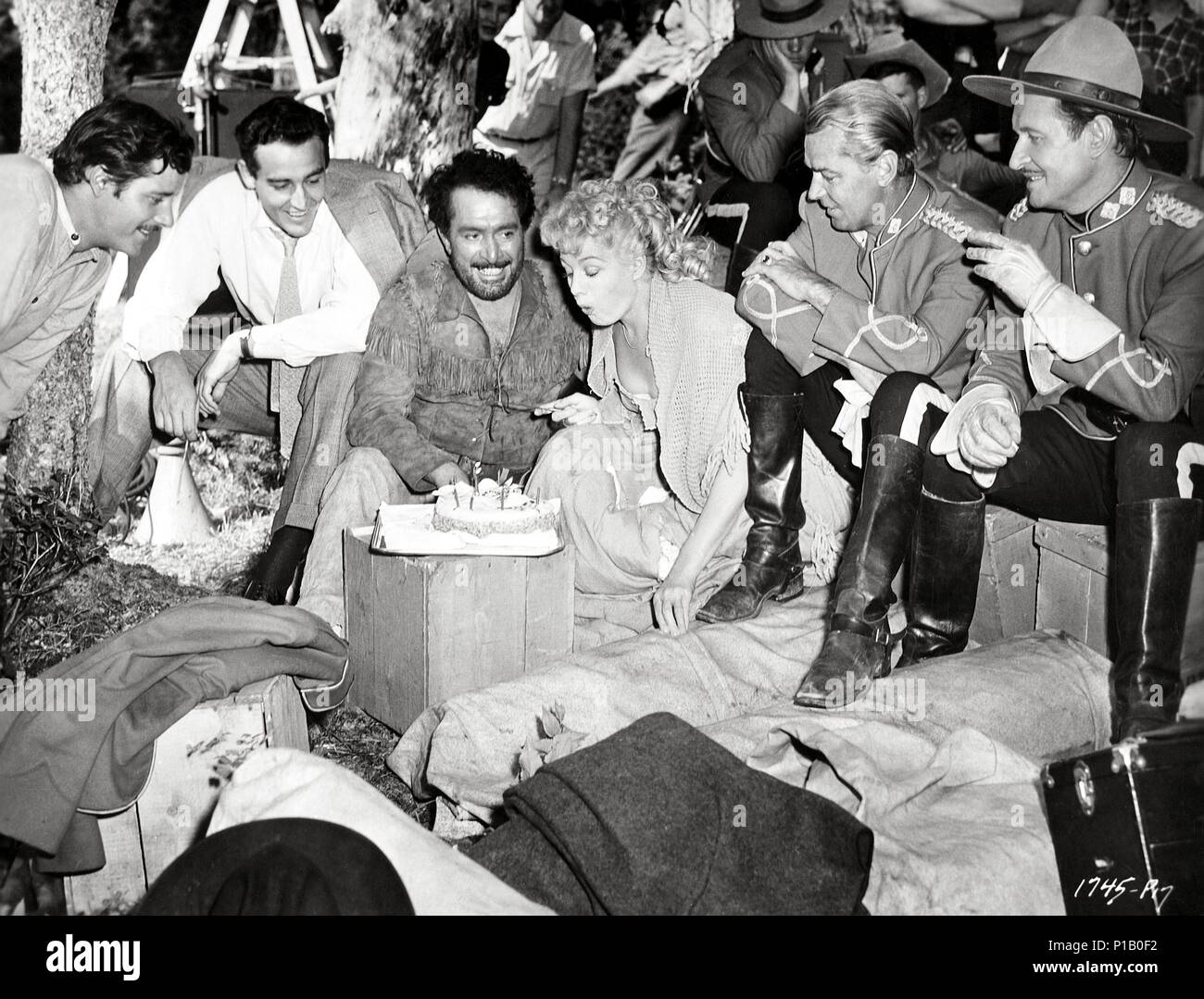 Alan ladd j hi-res stock photography and images - Alamy