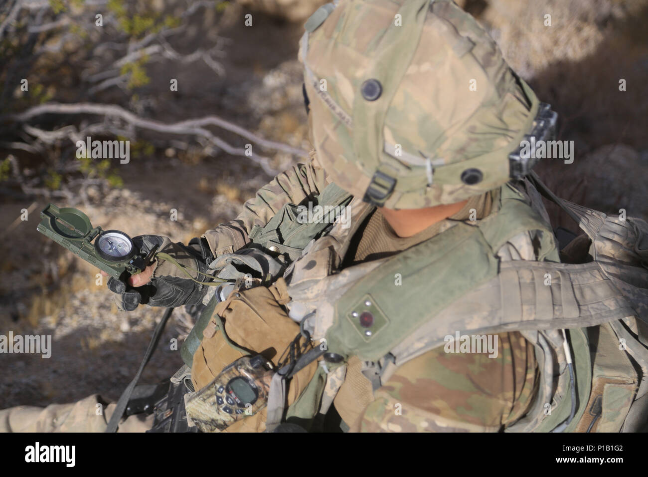 Us army desert compass hi-res stock photography and images - Alamy