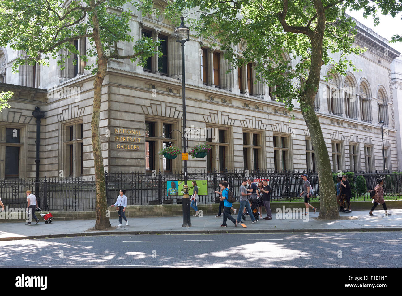 National portrait gallery london hi-res stock photography and images ...