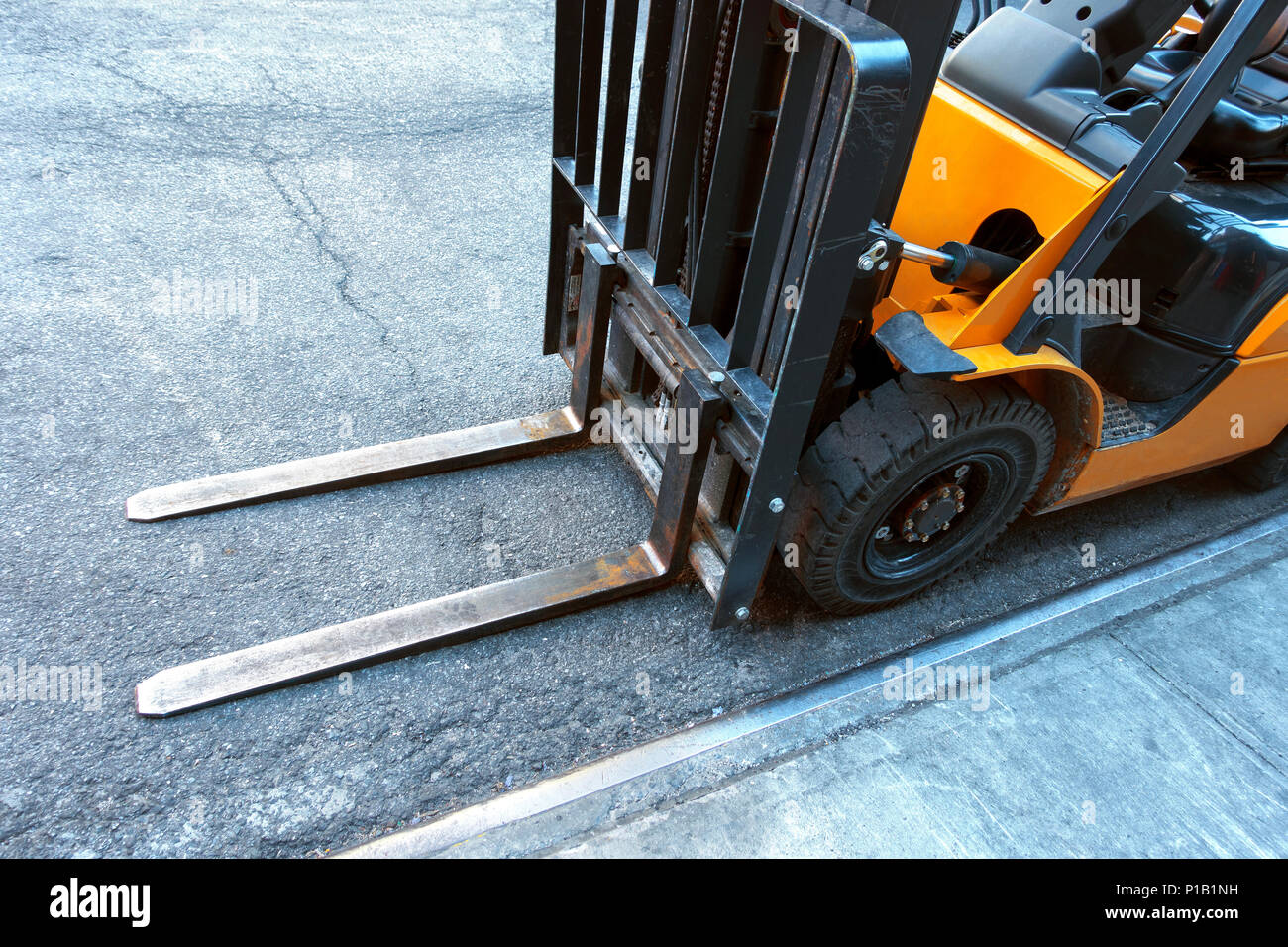 Fork stacker hi-res stock photography and images - Alamy