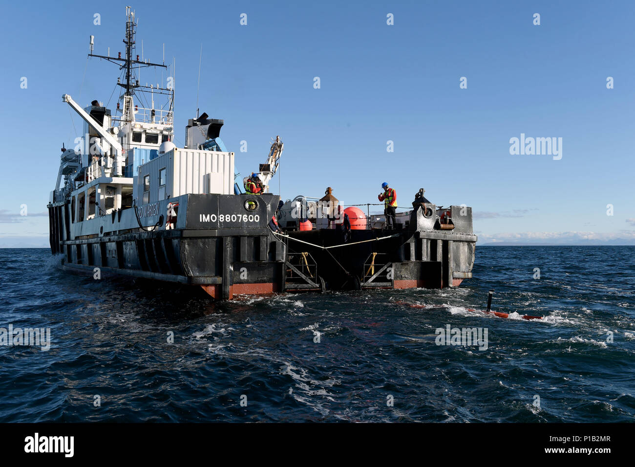 161011-N-OH194-119 ATLANTIC OCEAN (Oct. 11, 2016) Researchers aboard ...