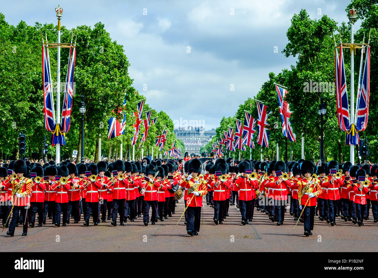 Divisions marching hi-res stock photography and images - Alamy