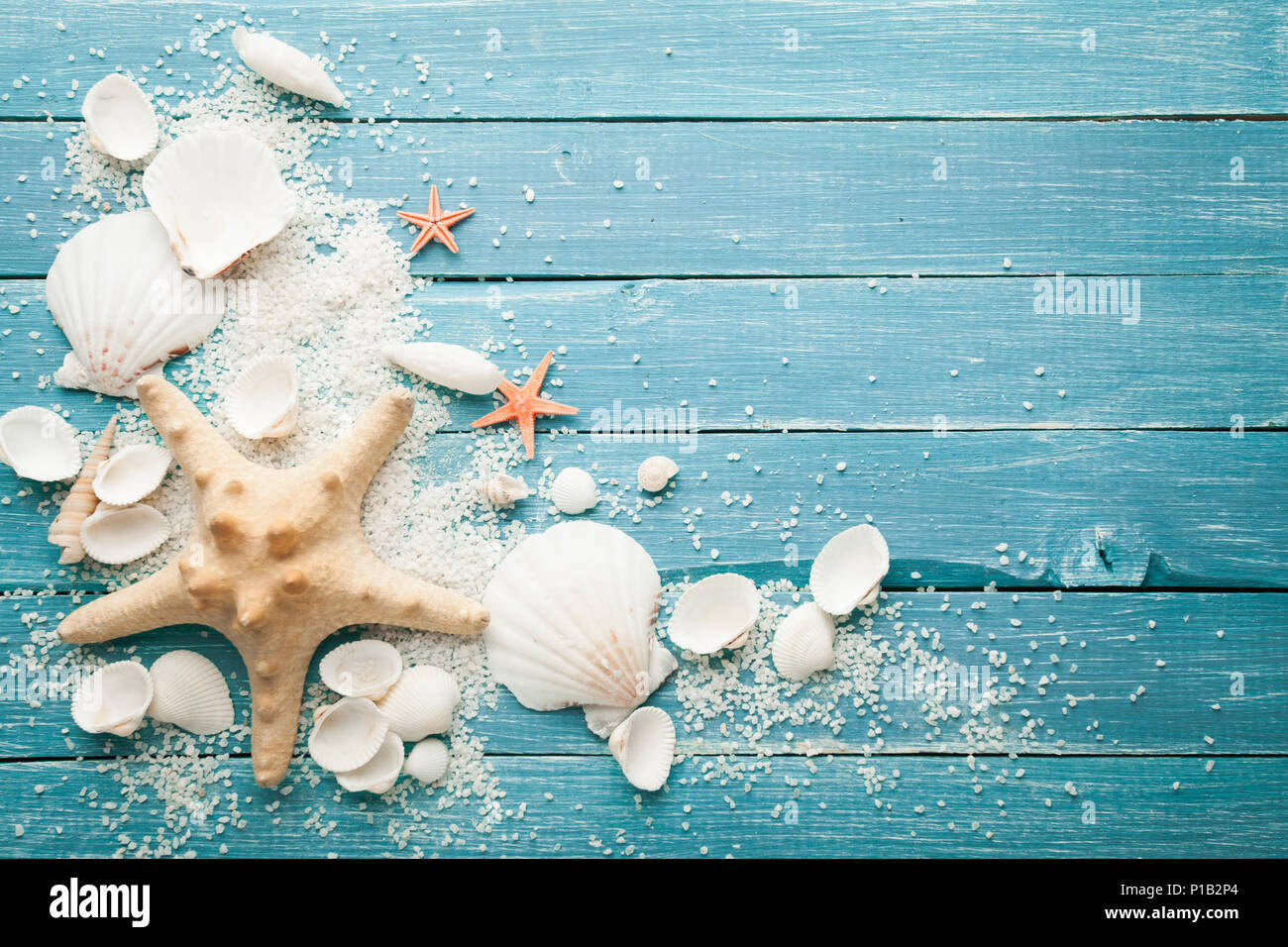 Summer sea background - shells and star Stock Photo - Alamy