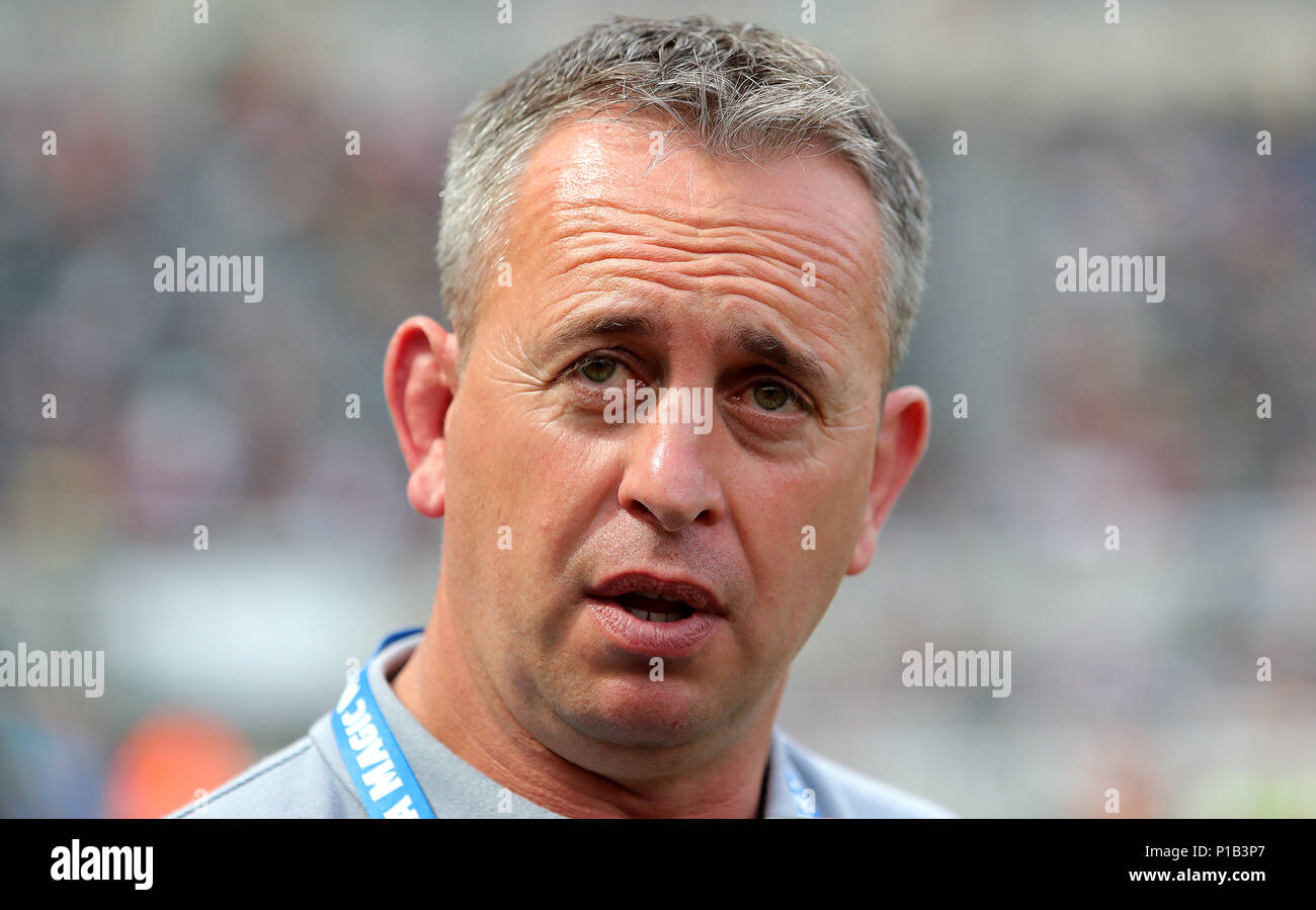 Dragons head hi-res stock photography and images - Alamy