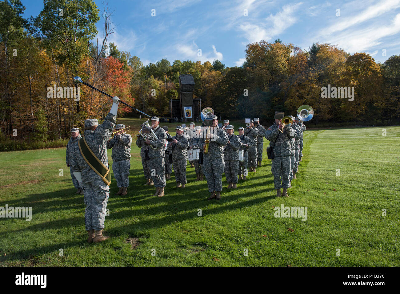 U.S. Soldiers assigned to the 40th Army Band, Garrison Support Command ...