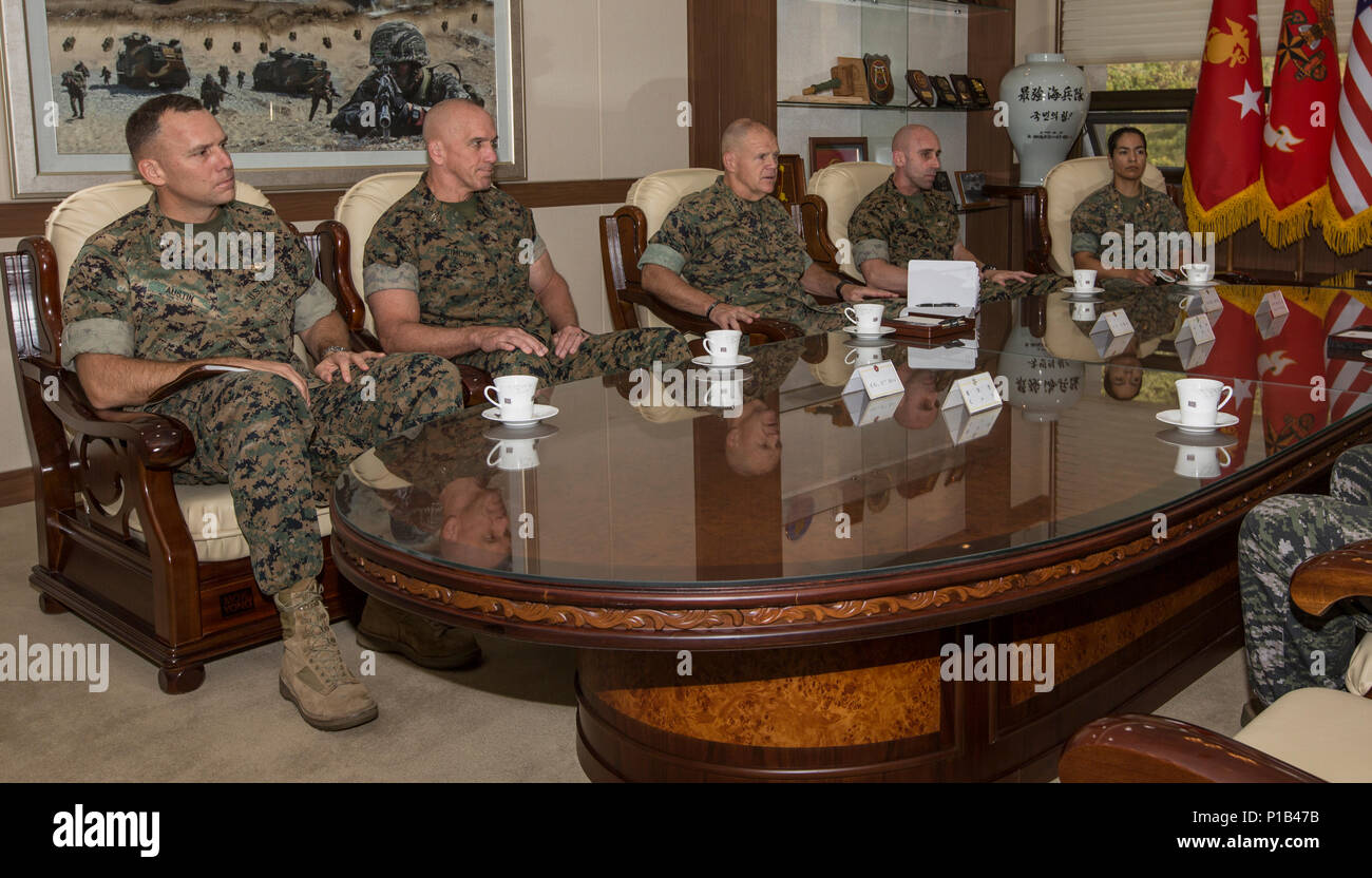 Rok marine corps headquarters hi-res stock photography and images - Alamy