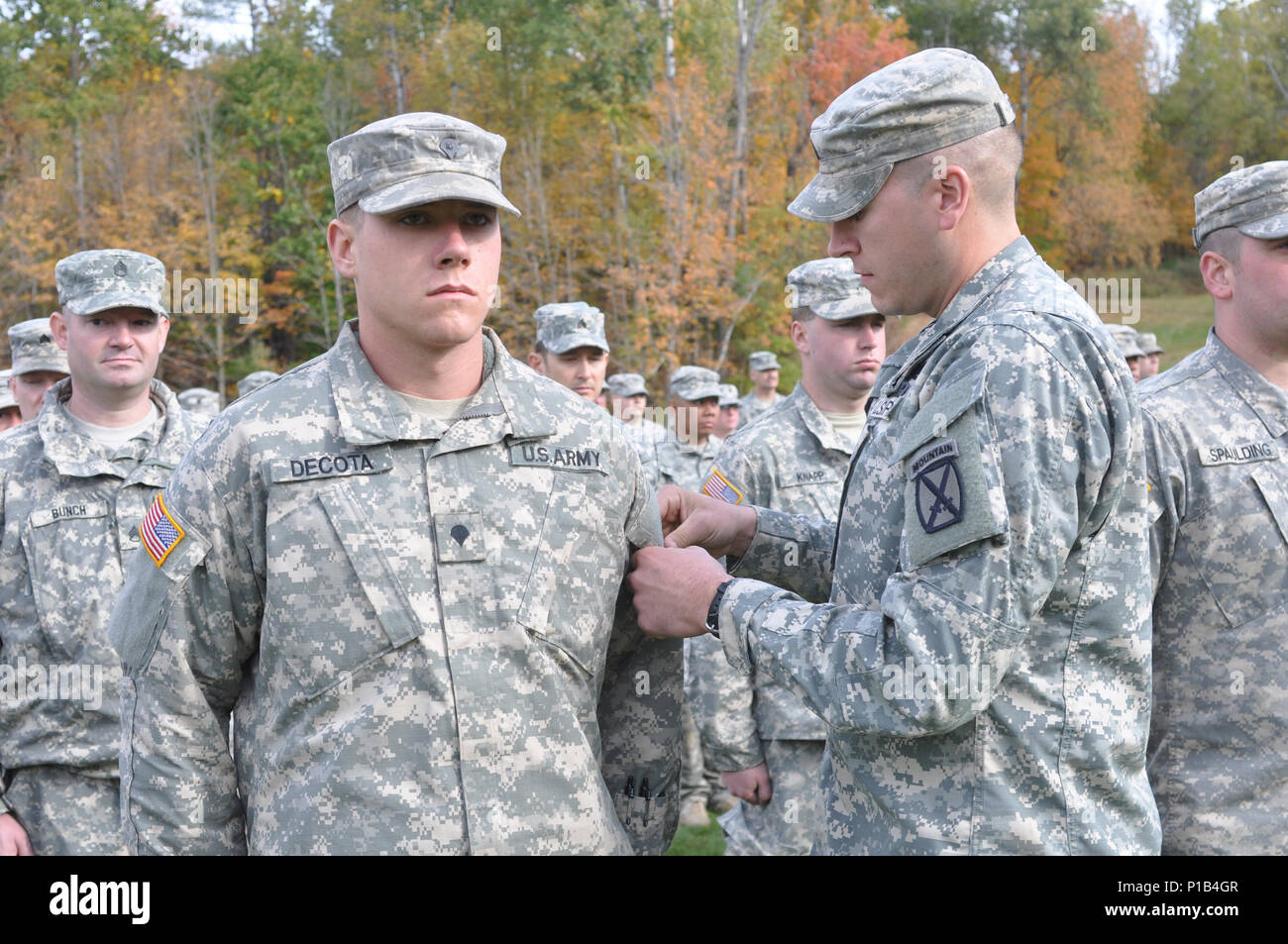 U.S. Soldiers with the 86th Infantry Brigade Combat Team, (Mountain ...