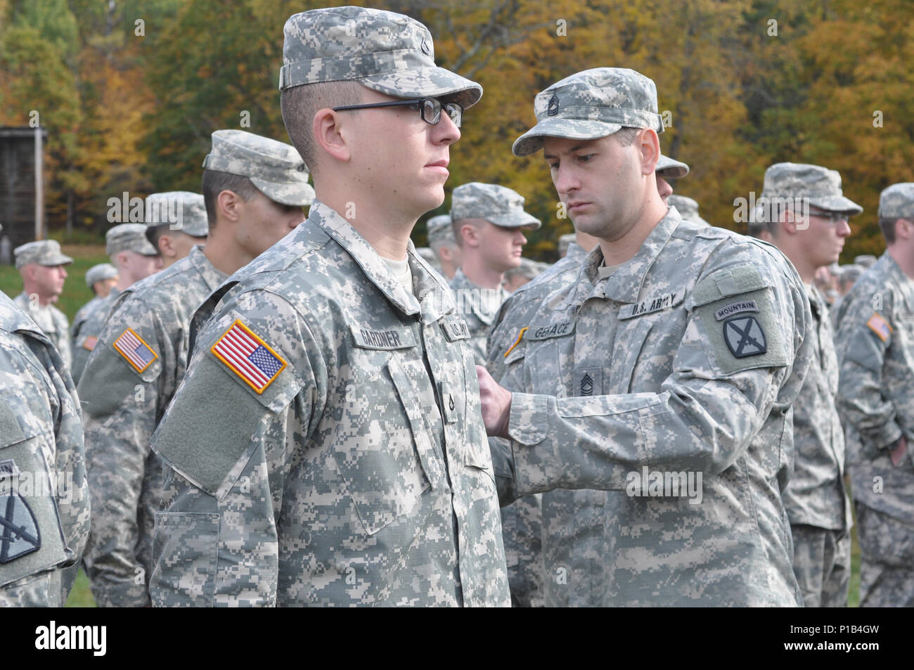 U.S. Soldiers with the 86th Infantry Brigade Combat Team (Mountain ...