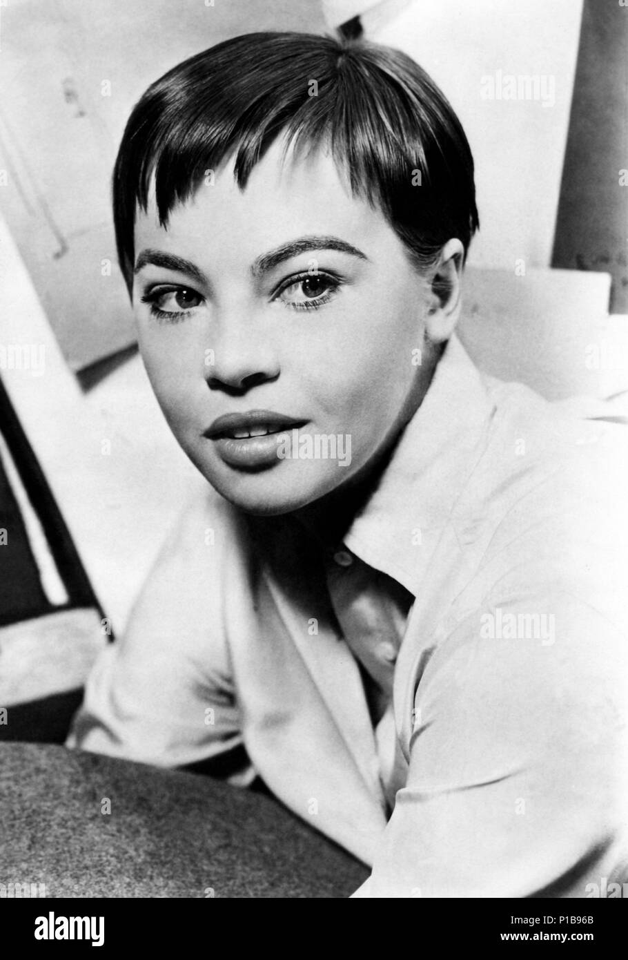 Year: 1955. Stars: LESLIE CARON Stock Photo - Alamy