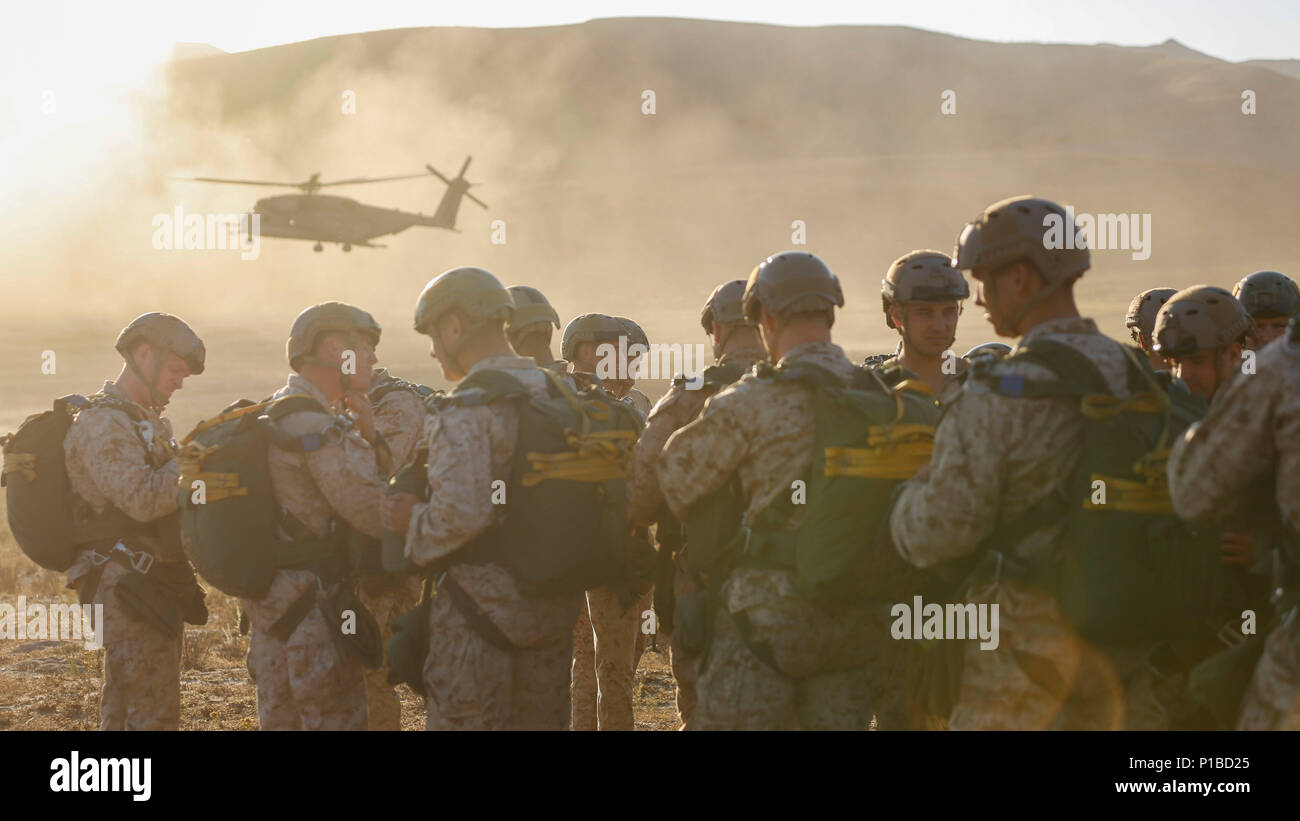 Battlefield reconnaissance helicopter hi-res stock photography and ...