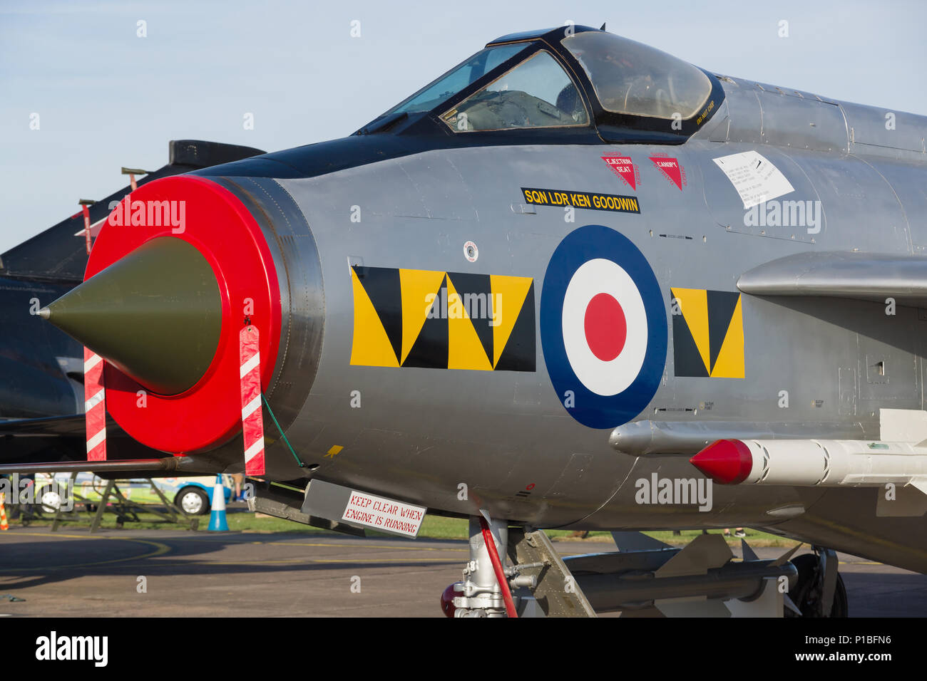 British fighter jet 1950s hi-res stock photography and images - Alamy
