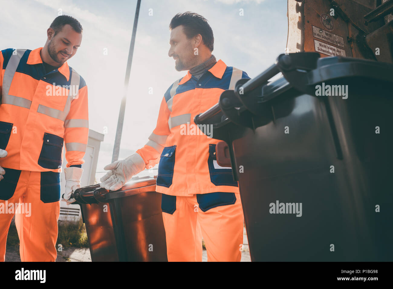 Garbageman hi-res stock photography and images - Alamy