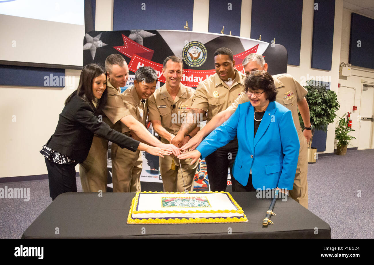 161013-V-FV109-050 MECHANICSBURG, Pennsylvania - Chief of Naval ...