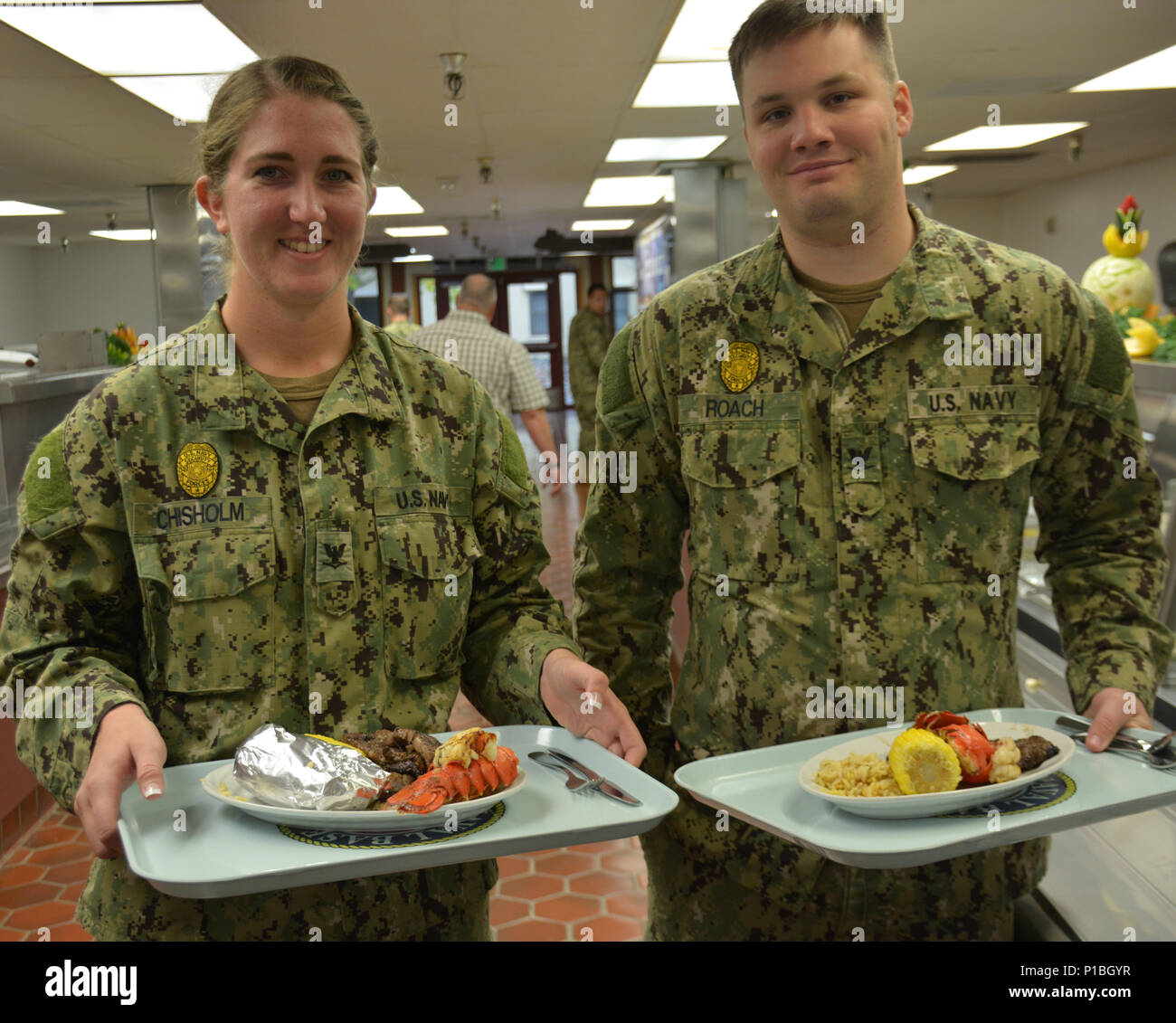 161013-N-VM861-025 BANGOR, Wash. (Oct. 13, 2016) – Petty Officers 3rd ...