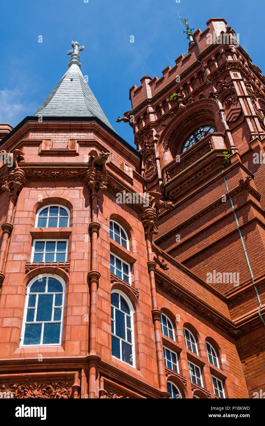 Cardiff docks old hi-res stock photography and images - Alamy