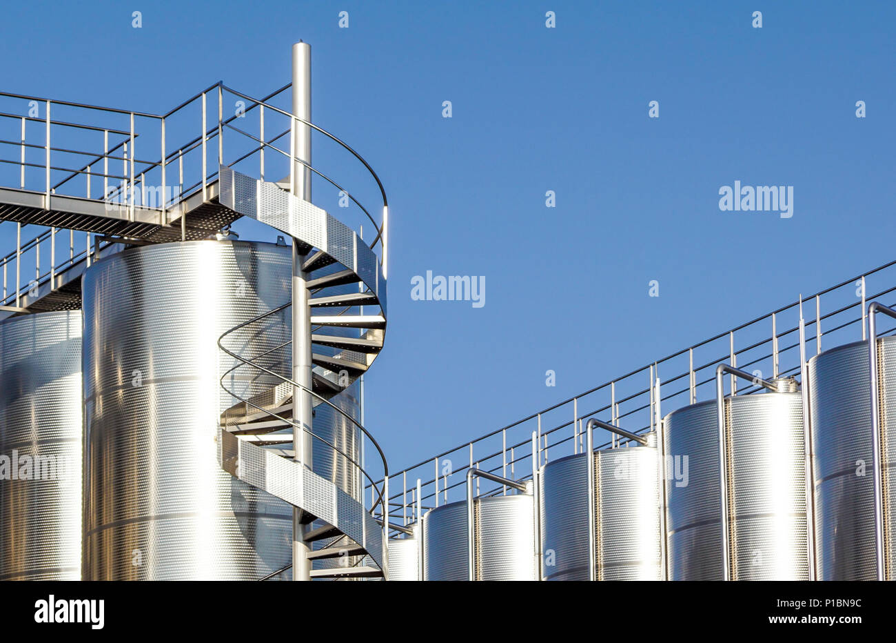 Silver sky hi-res stock photography and images - Alamy