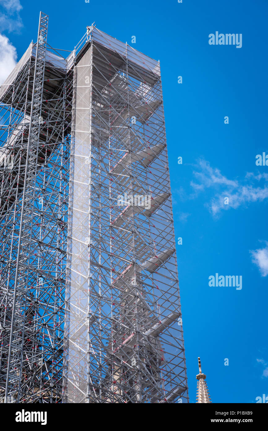 Construction framework scaffolding structure hi-res stock photography ...