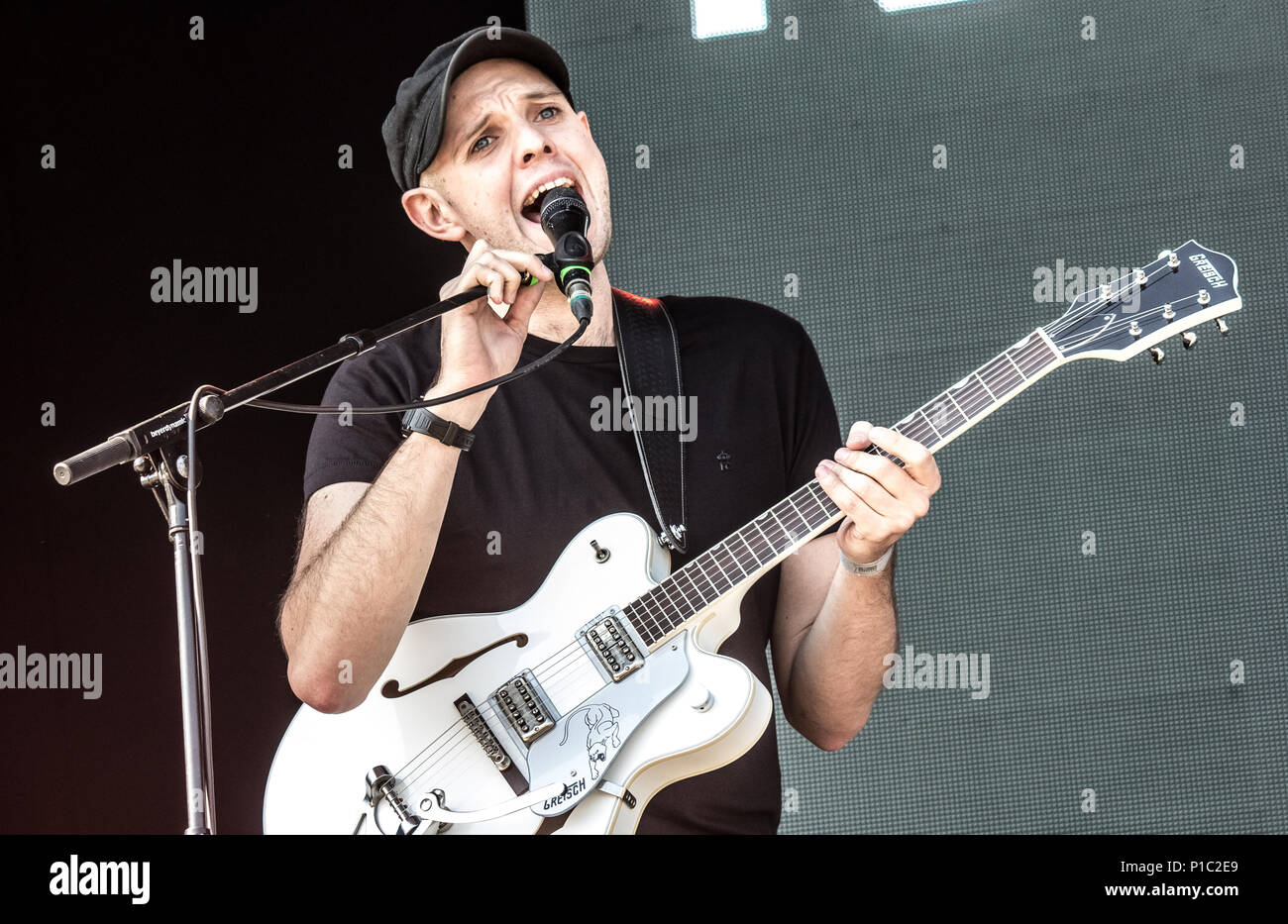 Kassassin street hi-res stock photography and images - Alamy