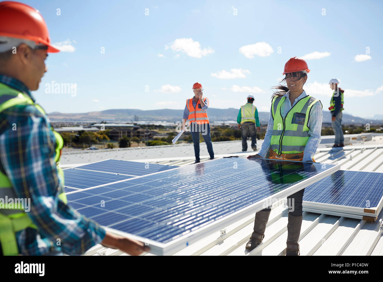 Lifting technology hi-res stock photography and images - Alamy